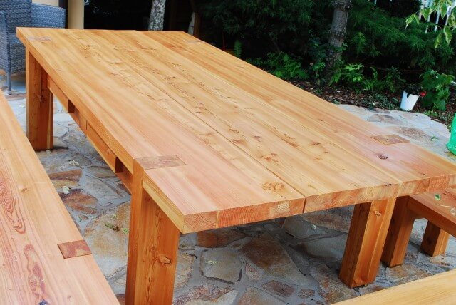 Table and benches made of Larch balls